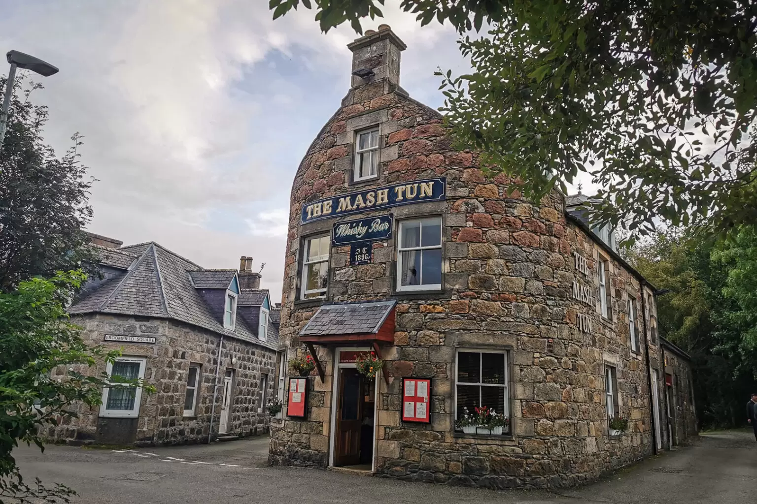 20 of the Prettiest Villages & Towns in Scotland - Watch Me See